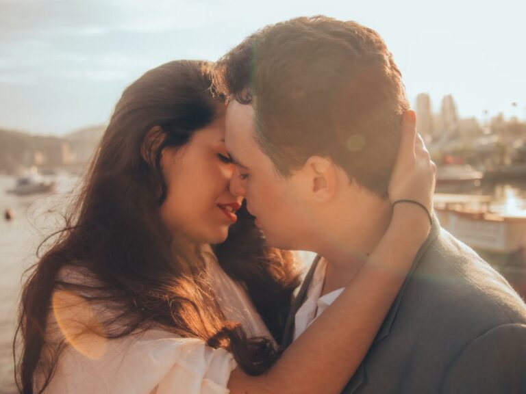Descubre El Significado De Soñar Con Besos De Desconocidos